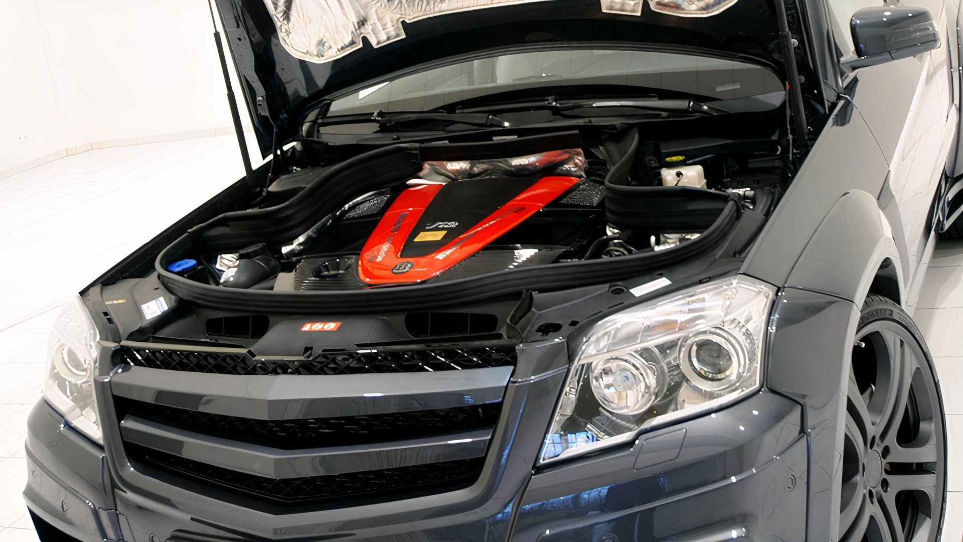 The fastest SUV ever has been undefeated for 17 years, thanks to a twin ...