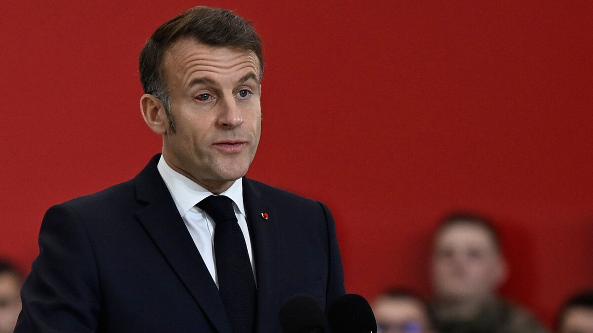 It’s the eye of the tiger – Macron laughs off 'harmless' eye condition