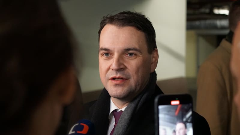 Spálím mosty, bude to extrém, psal Macinka. Co vše je v nočních ...