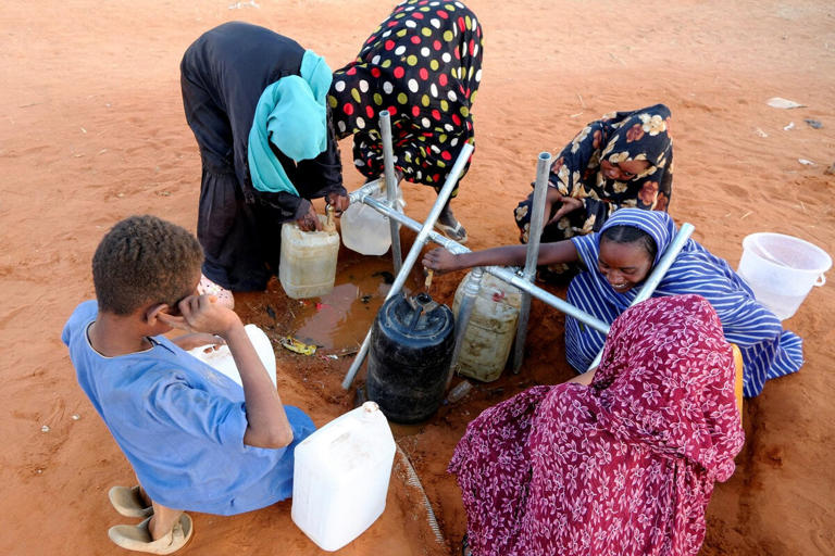 Sudan food aid in danger of running out as peace talks show scant progress
