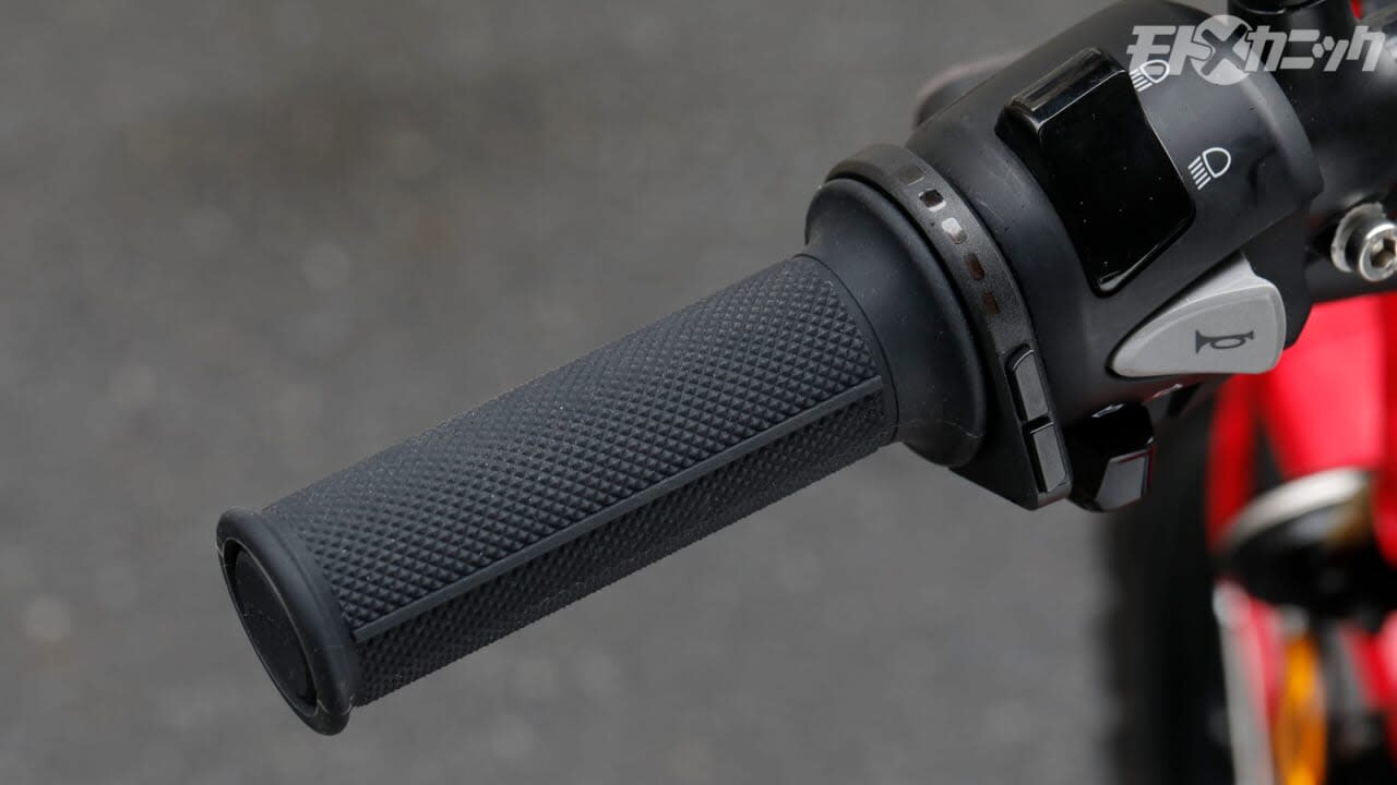 純正並みの細さで冬も快適! 操作性を損なわない最新グリップヒーター「EFFEX G2」の実力【実際の取り付け方も解説】