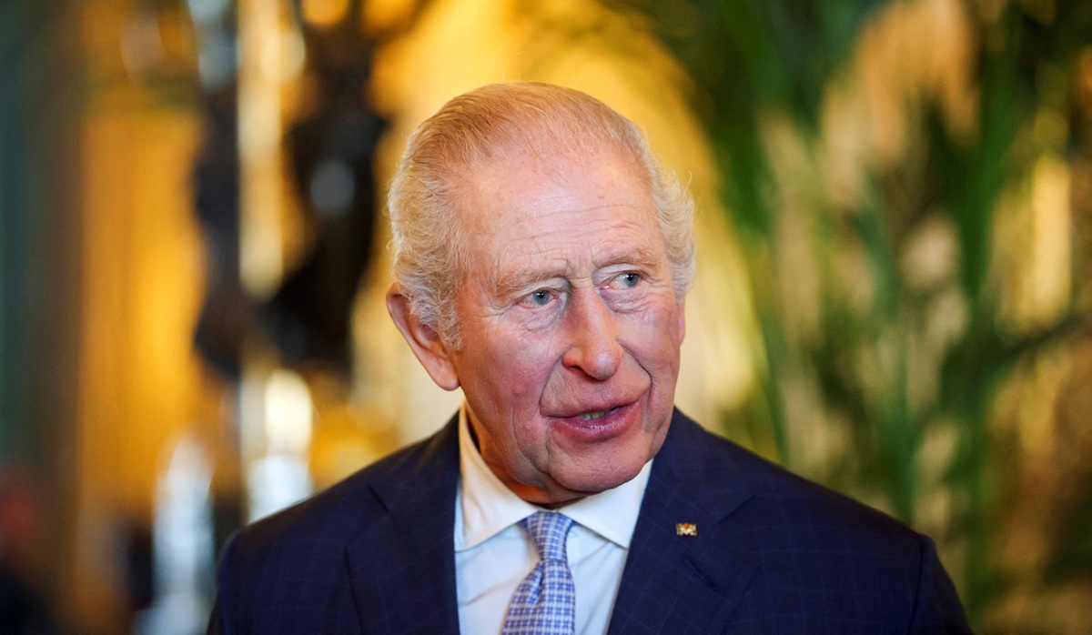 König Charles teilt Weihnachtskarte: Sie zeigt einen innigen Moment