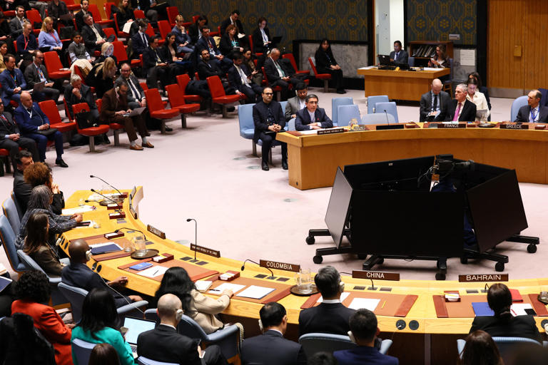 Iran protests latest: EU warns airlines to avoid Iranian airspace