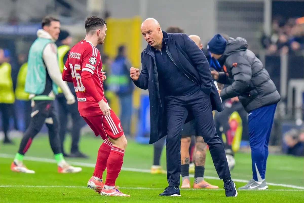 Arne Slot issues latest update on Andy Robertson future