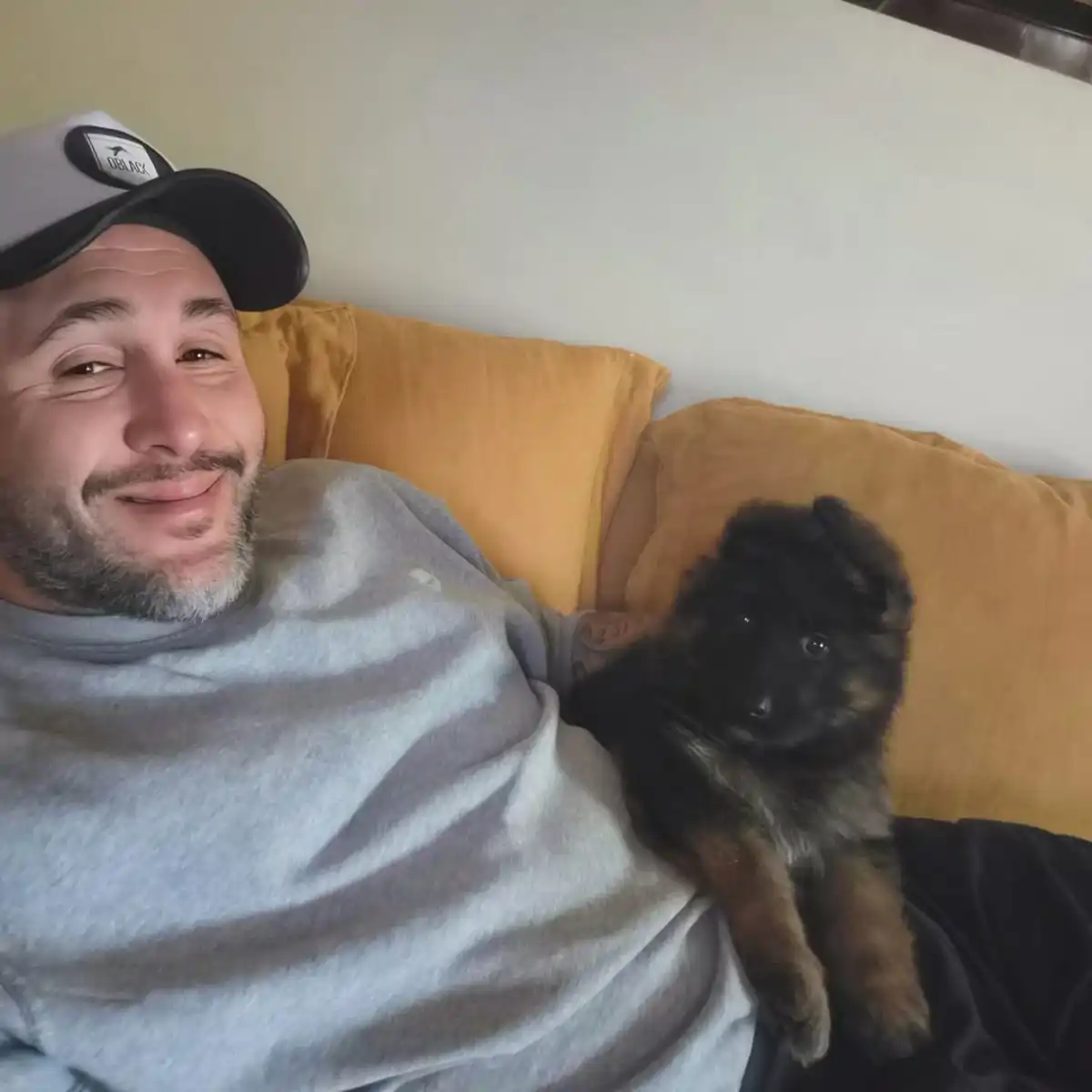 Así es el nuevo salón de Kiko Rivera: con paredes neutras, un gran sofá ...