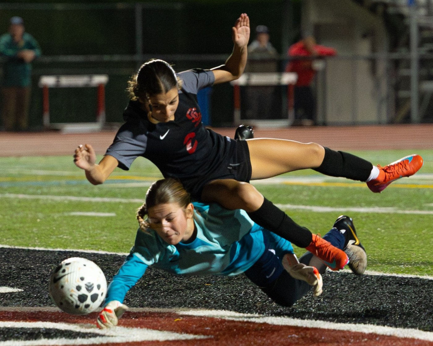 Soquel, Santa Cruz play to a tie in SCCAL girls soccer action | Local ...