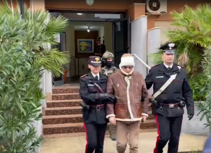 Mafia: perquisizioni all'ex medico accusato di aver favorito Messina ...