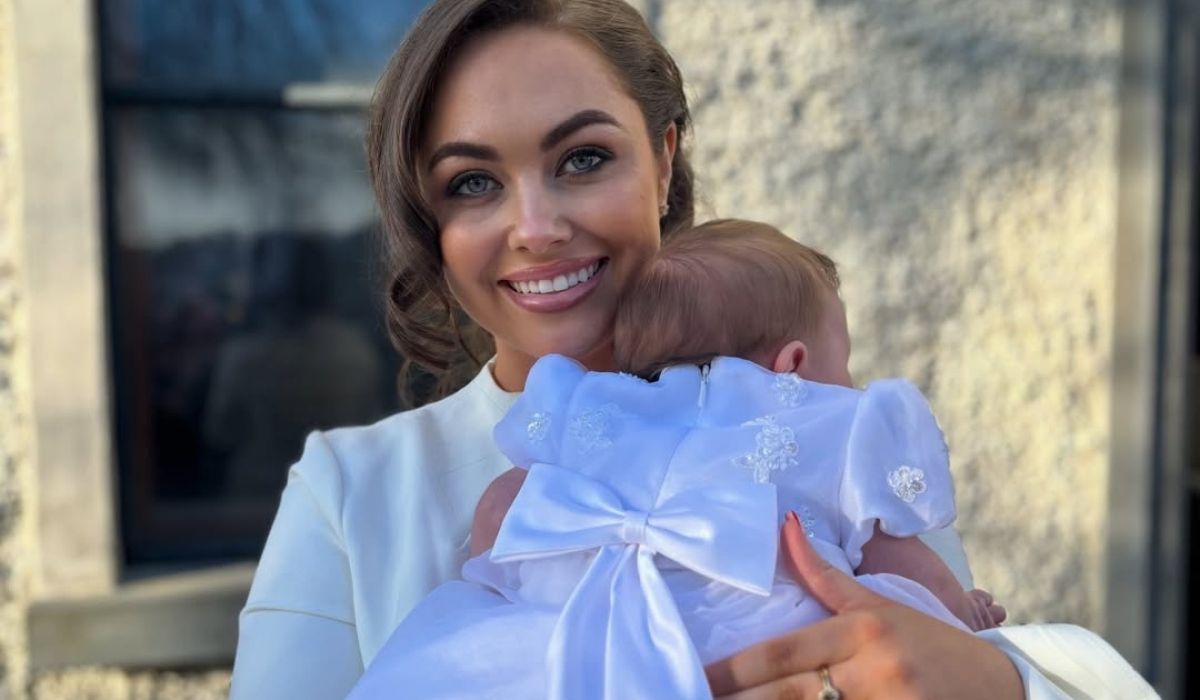 Former Miss Ireland Chelsea Farrell hits out at people who 'gawk' at ...