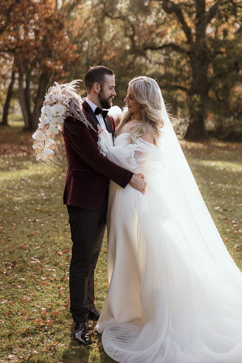 A softly rustic Mount Juliet wedding with a magical muted palette ...