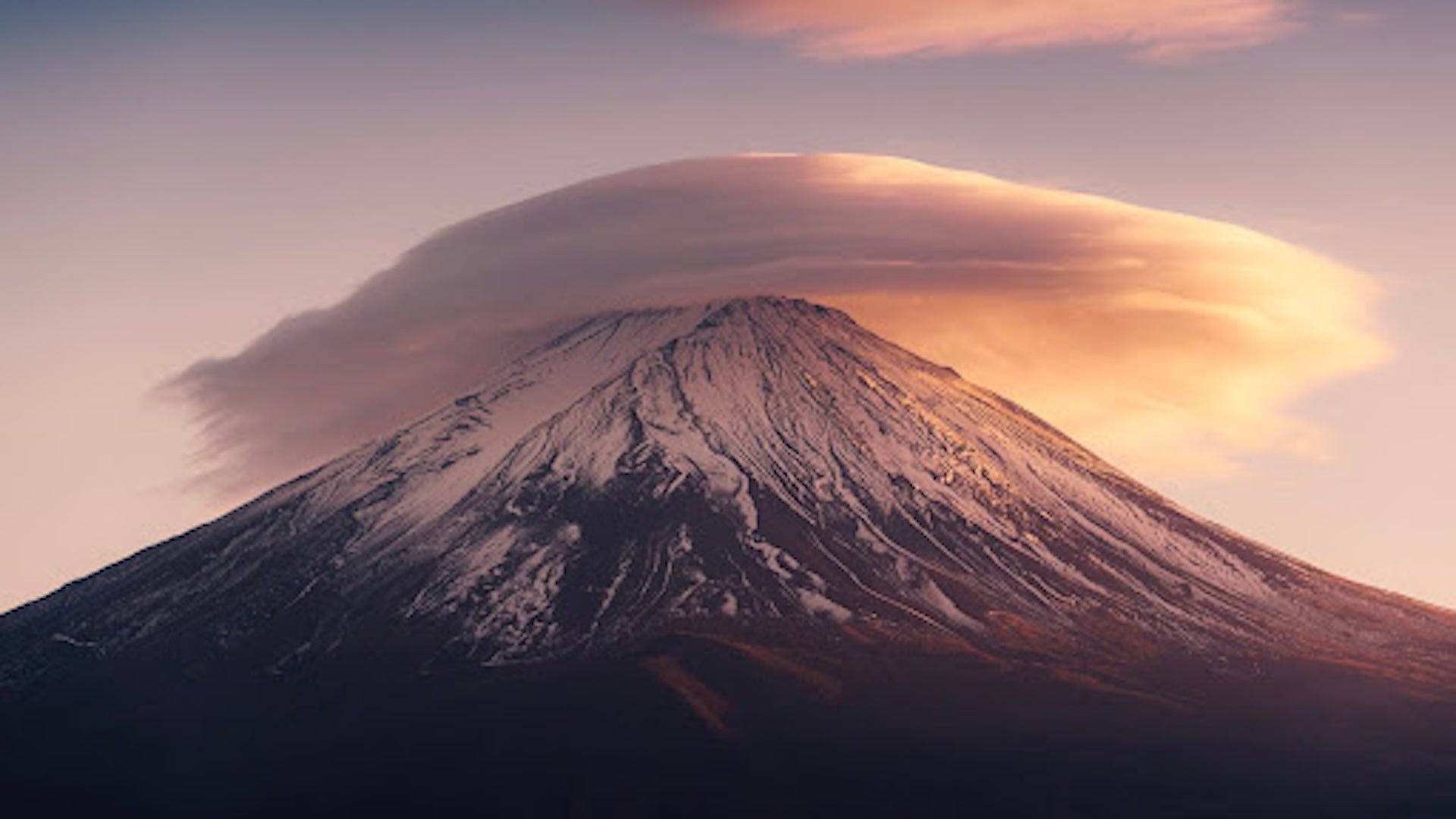 Weather words: Lenticular cloud