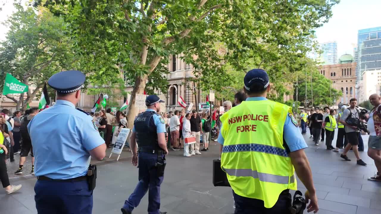 NSW police arrest Christian street preacher, Sydney, Australia