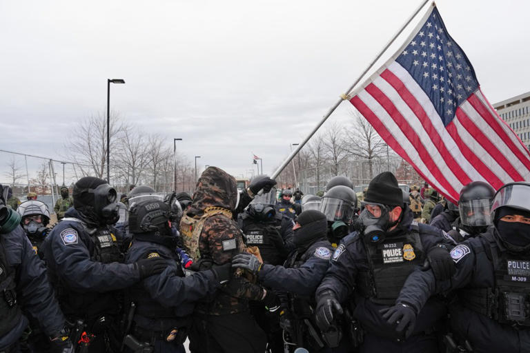 ICE operations can put cops at risk, union says