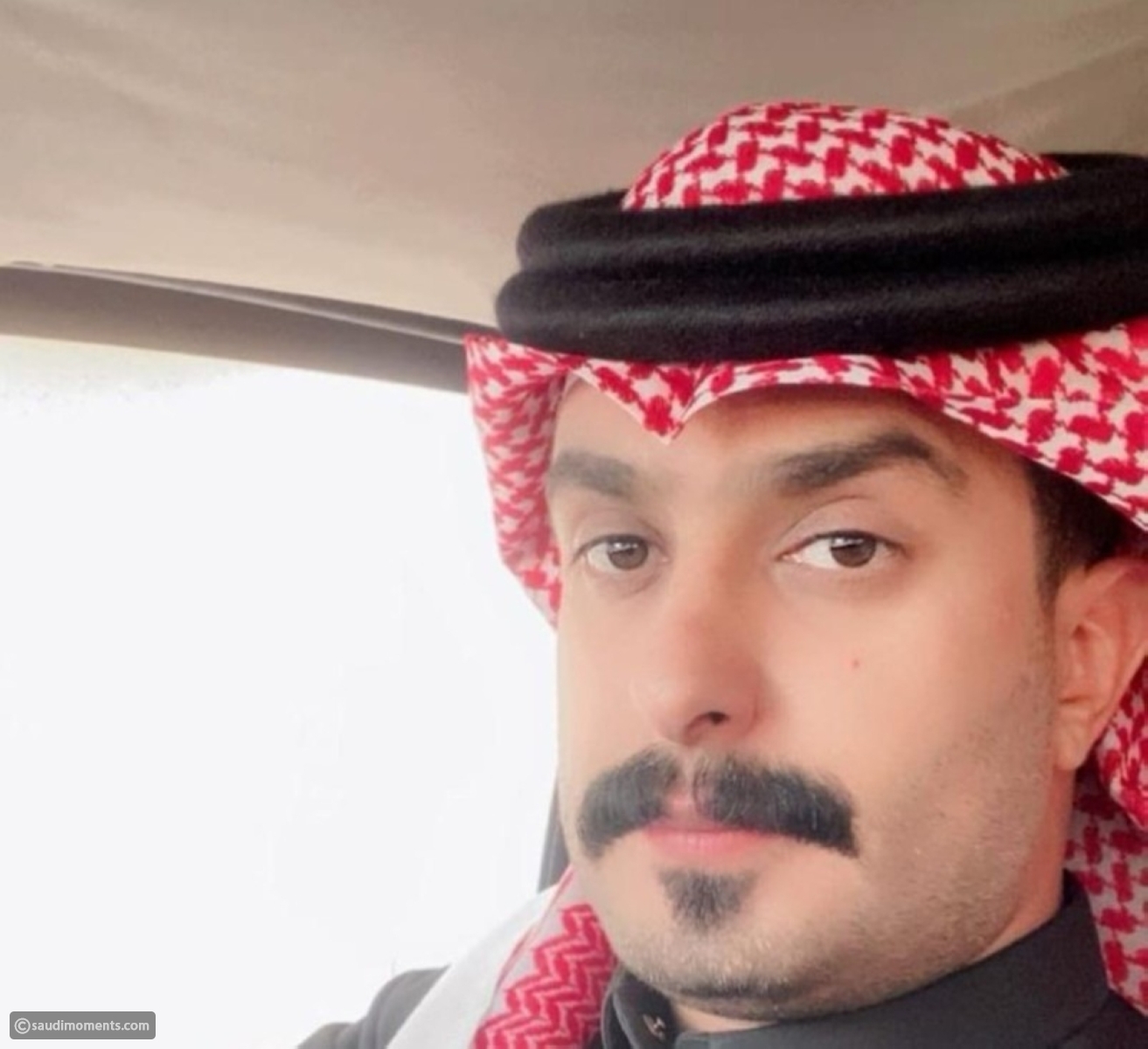 Young Saudi driver rushes into flames to save six teachers after bus fire