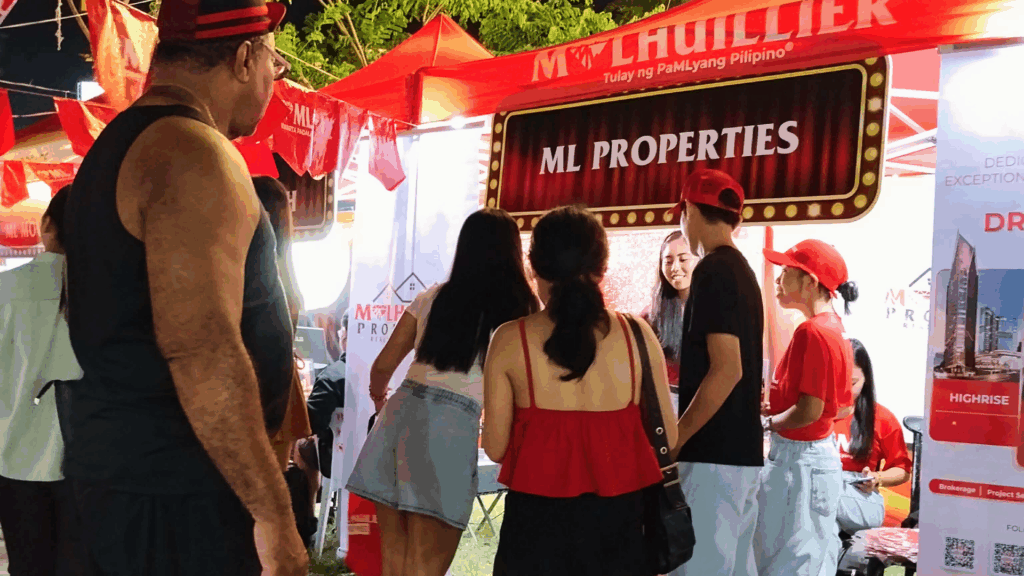 Fun games and practical financial talks at MLhuiller Perya Day 3