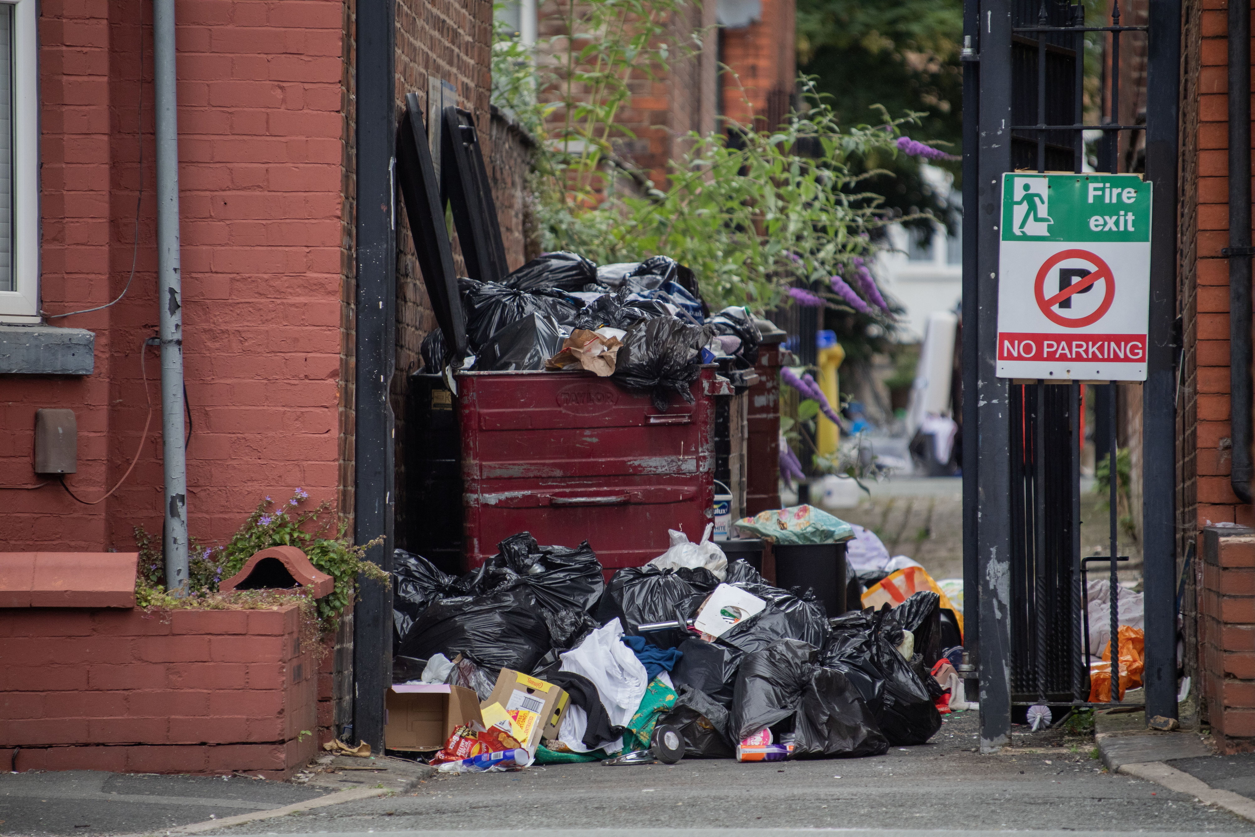 3 Greater Manchester boroughs named in top 10 worst UK areas for fly ...