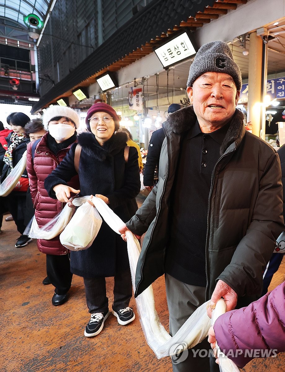 Making of Korean rice cake stick