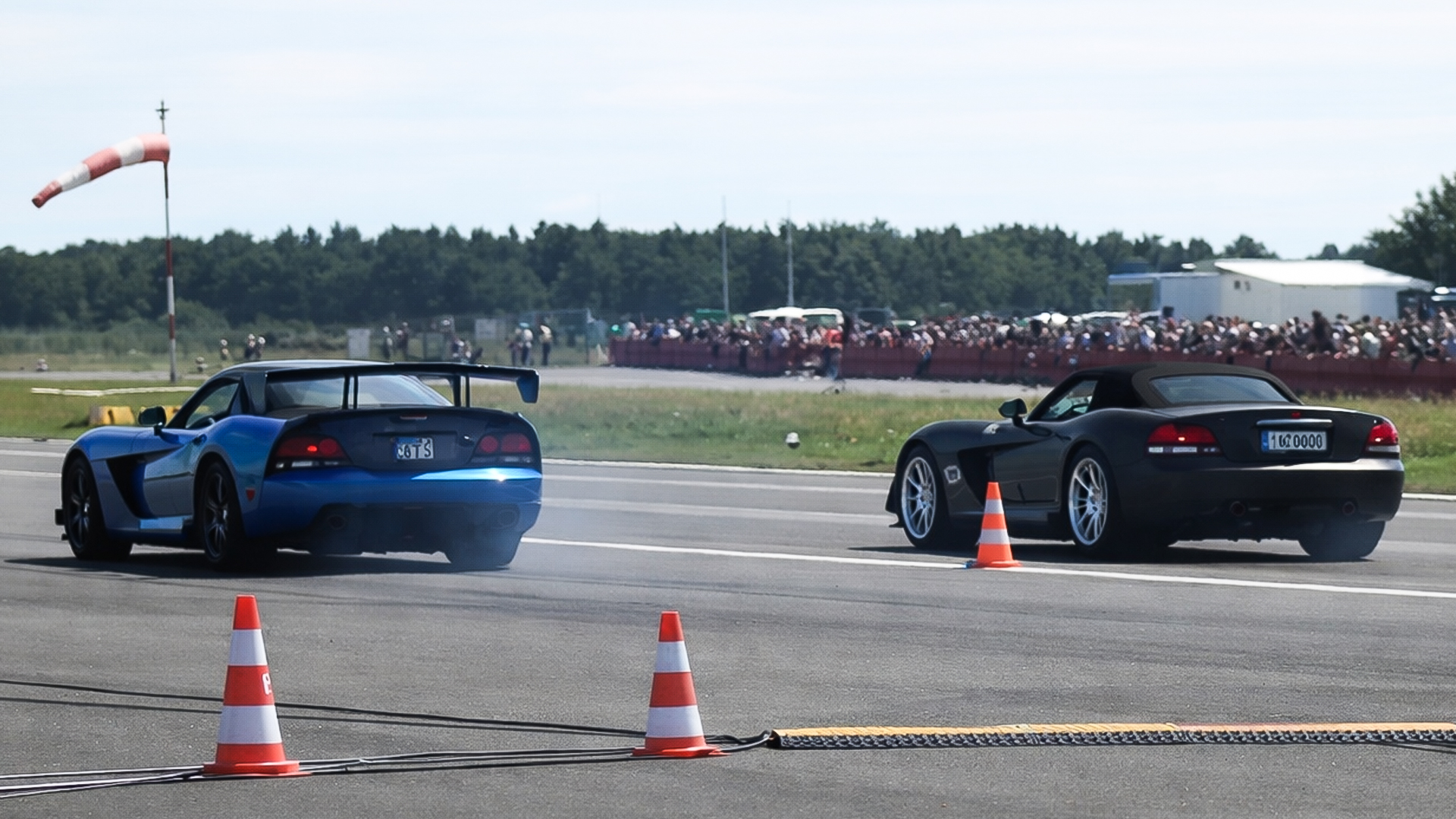 Dodge Viper Roadster en coupe in sprinttest