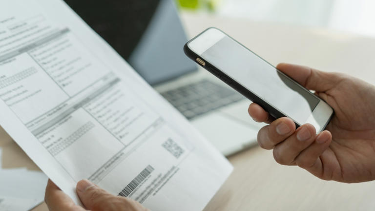 Le numéro de compte ne correspond pas au nom du bénéficiaire : Fathi se ...