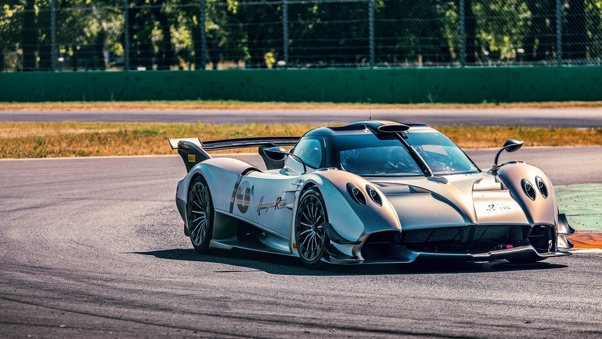 Οδηγούμε την Pagani Huayra R Evo Roadster