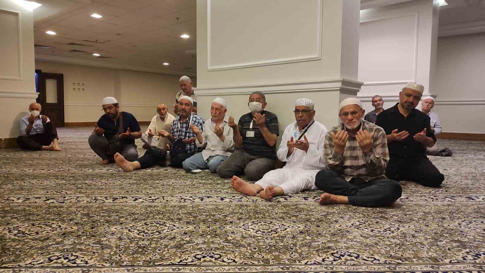 Miraç kandilini kutsal topraklarda idrak ettiler