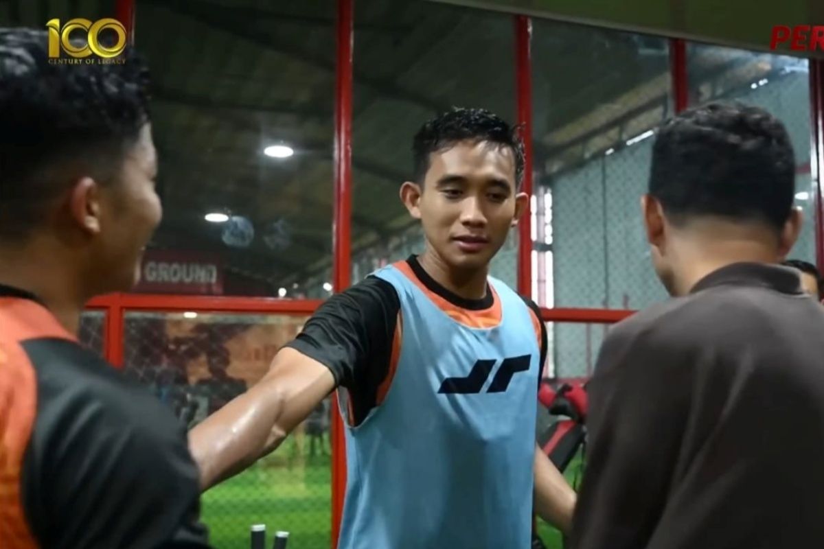 Celetukan Rizky Ridho saat sambut Fajar Faturrahman gabung Persija ...