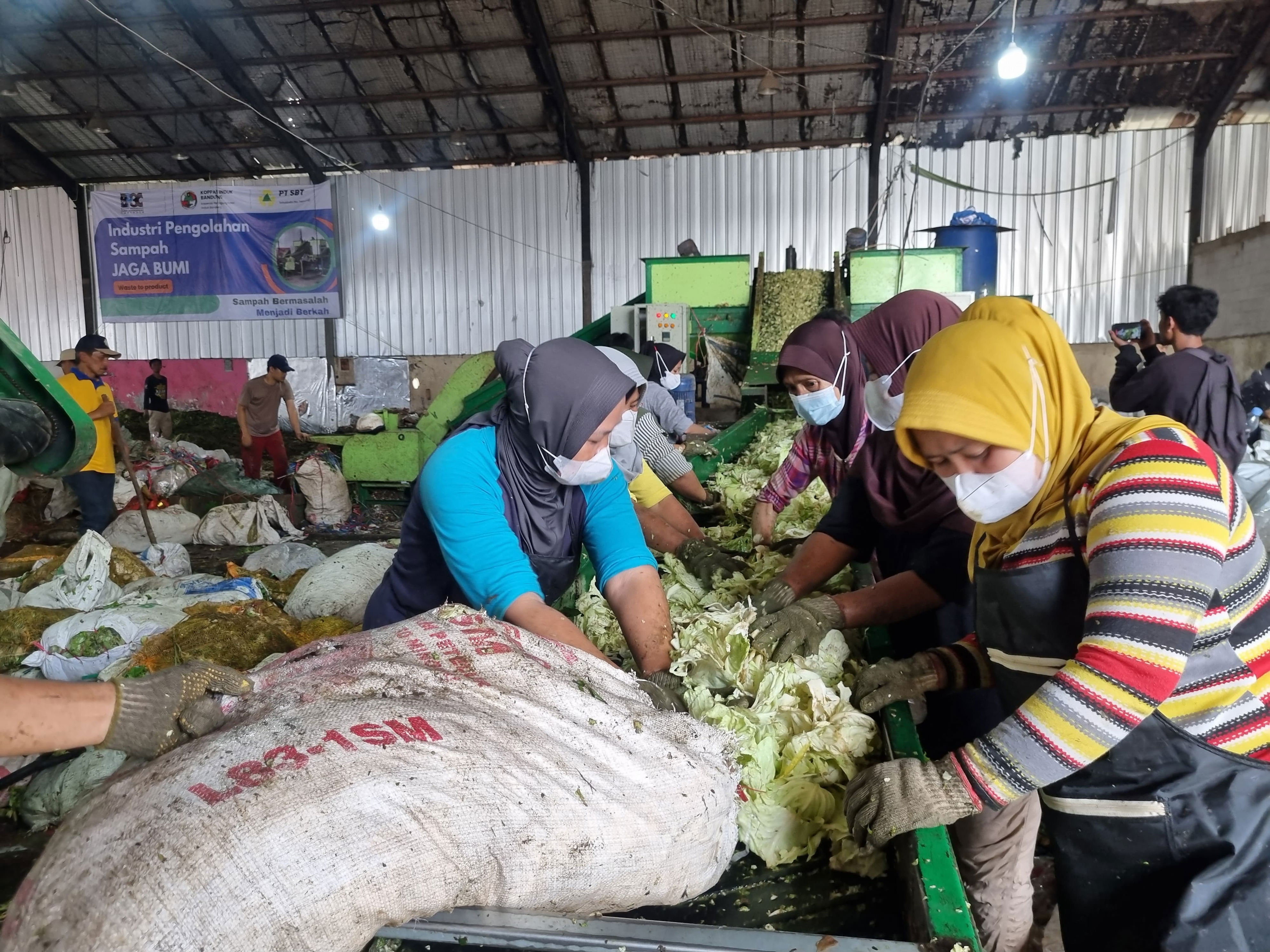 Menteri LH tegas larang insinerator mini, tetapi Bandung masih menggunakan