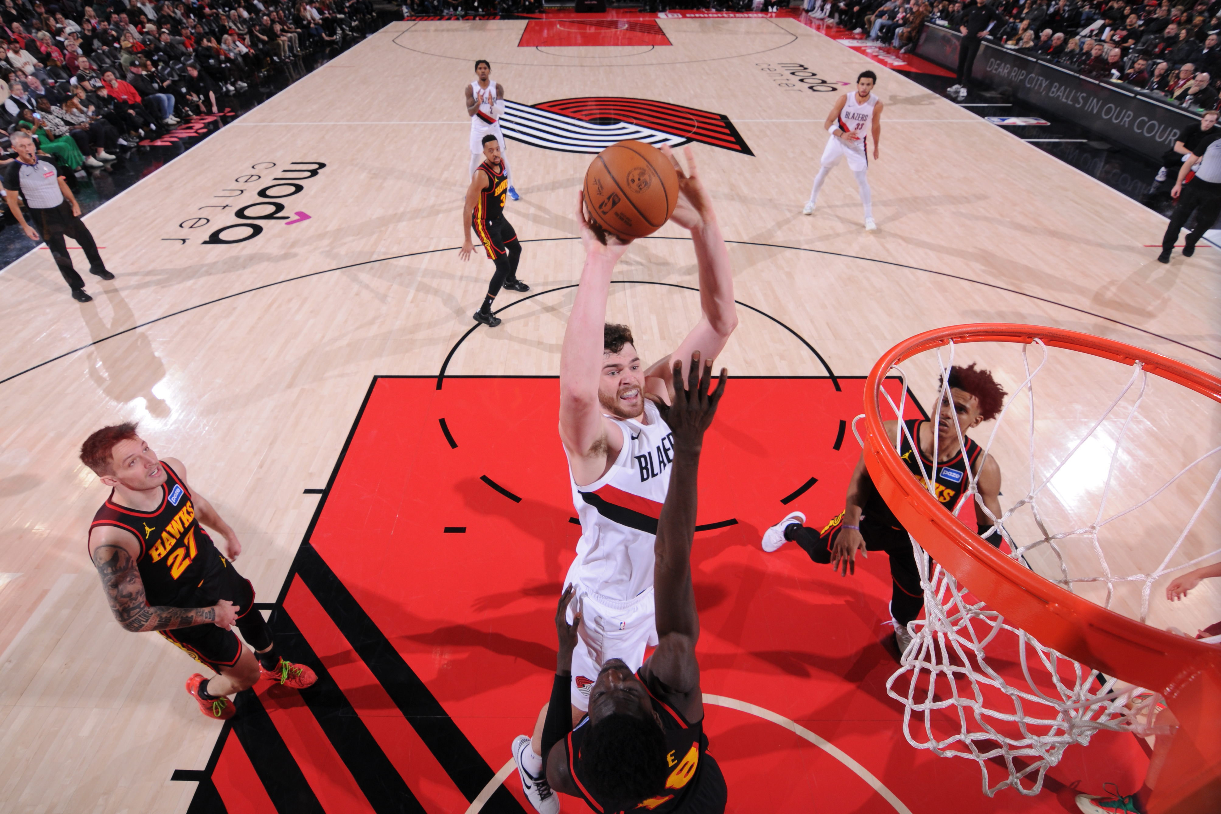 CJ McCollum scores 20 as Trail Blazers beat Hawks
