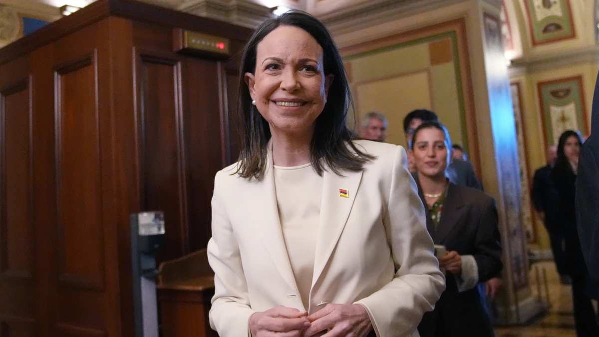 María Corina Machado y el poder del blanco: el look sobrio y ...