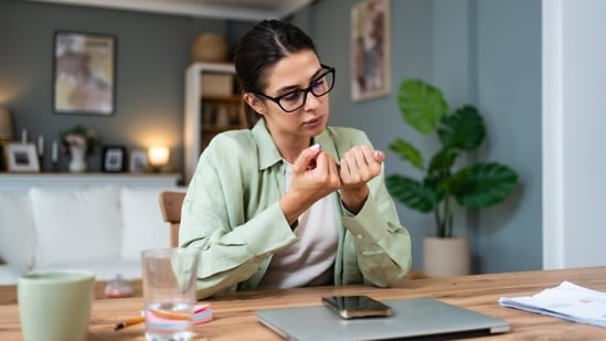 Nails becoming blue in winter? Doctor shares why and when it can be ...