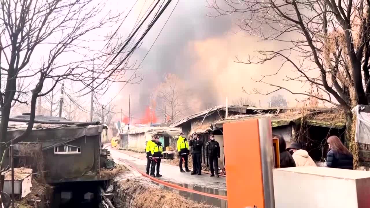 Fire rips through deprived area in Seoul's Gangnam district