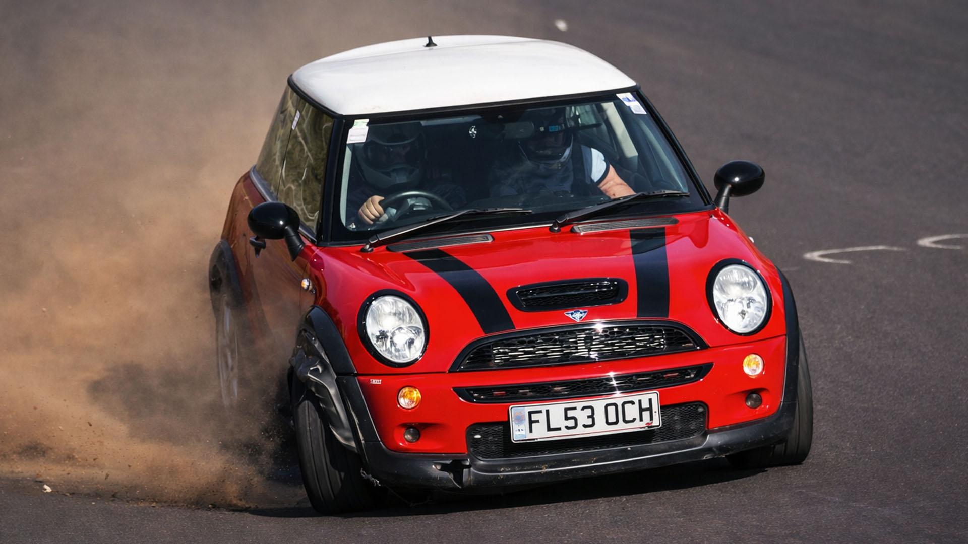 Brutal barrier impact destroys car on Green Hell