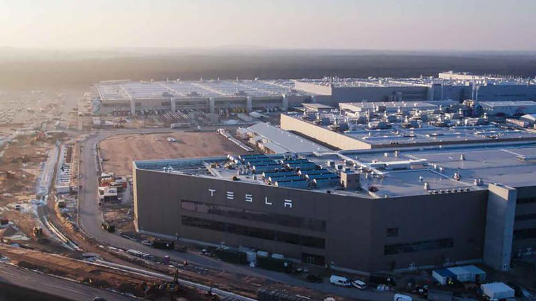 Politique anti-électrique de Trump : pourquoi Tesla n’a plus le choix ...