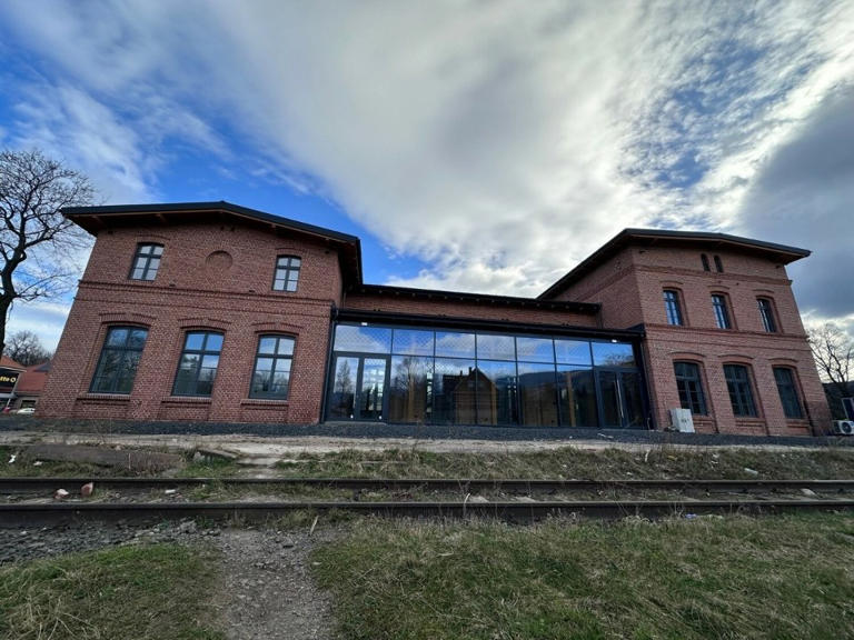 Kolejny krok do powrotu kolei do Kowar. Otwarto oferty na rewitalizację ...