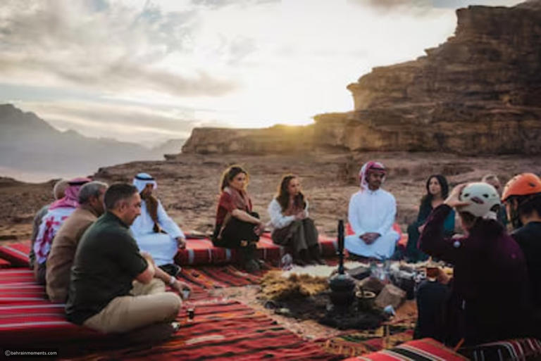 Queen Rania and Princess Salma explore UNESCO-listed Wadi Rum on steam ...