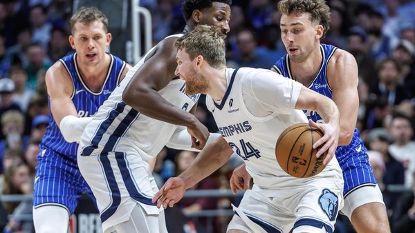 Star-Auflauf beim NBA-Spiel in Berlin: Diese Promis waren dabei