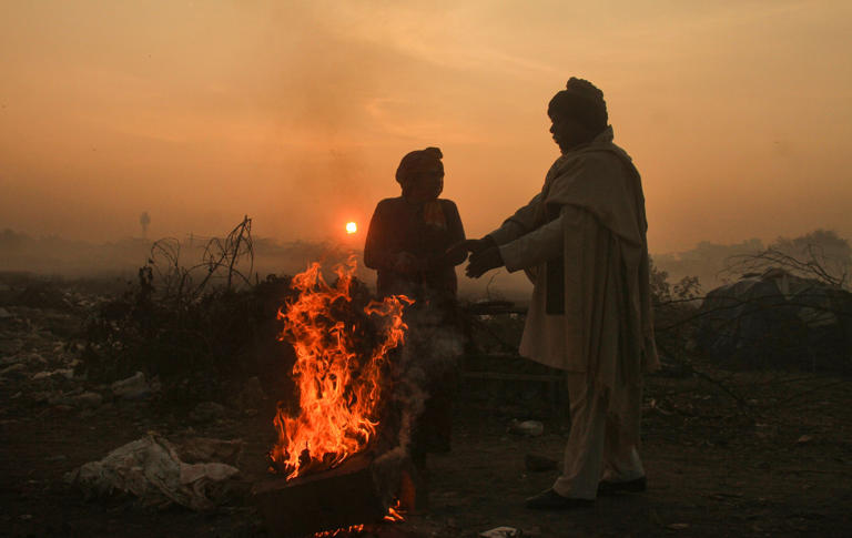 Comma-shaped layer of fog seen over India from space, cold to ease
