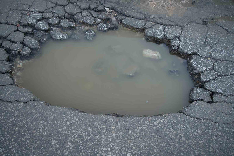 Edirne’de çukur isyanı: "Yollar yapılmazsa canımızdan olacağız"