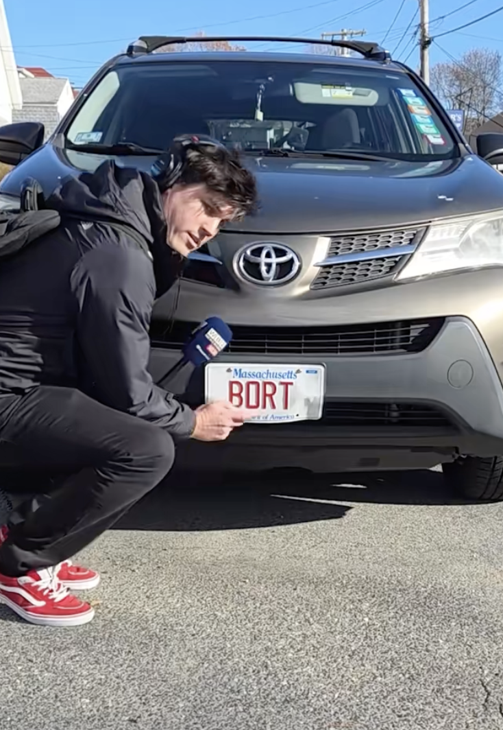 A driver with a “Simpsons” license plate keeps getting bills on toll ...