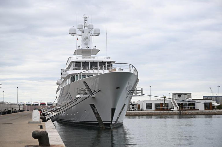 Billionaire forced to change name of his boat as it spells "I’m a Nazi ...