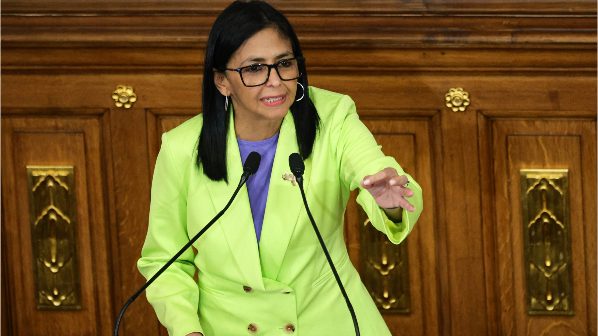 Venezuela signals shift on oil rules under interim leader Rodríguez