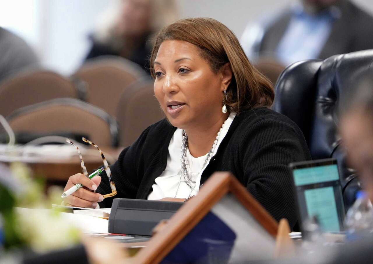 Greg Abbott once endorsed this Republican. Now she's running against him.