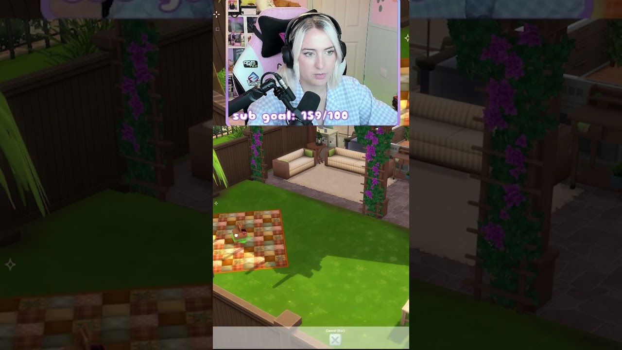 This lil combo in The Sims 4 is so slay