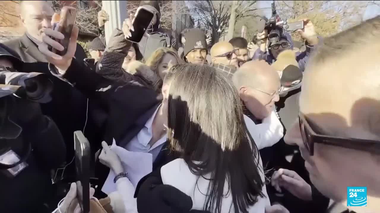 Donald Trump reçoit l'opposante vénezuelienne Machado, qui lui remet la ...