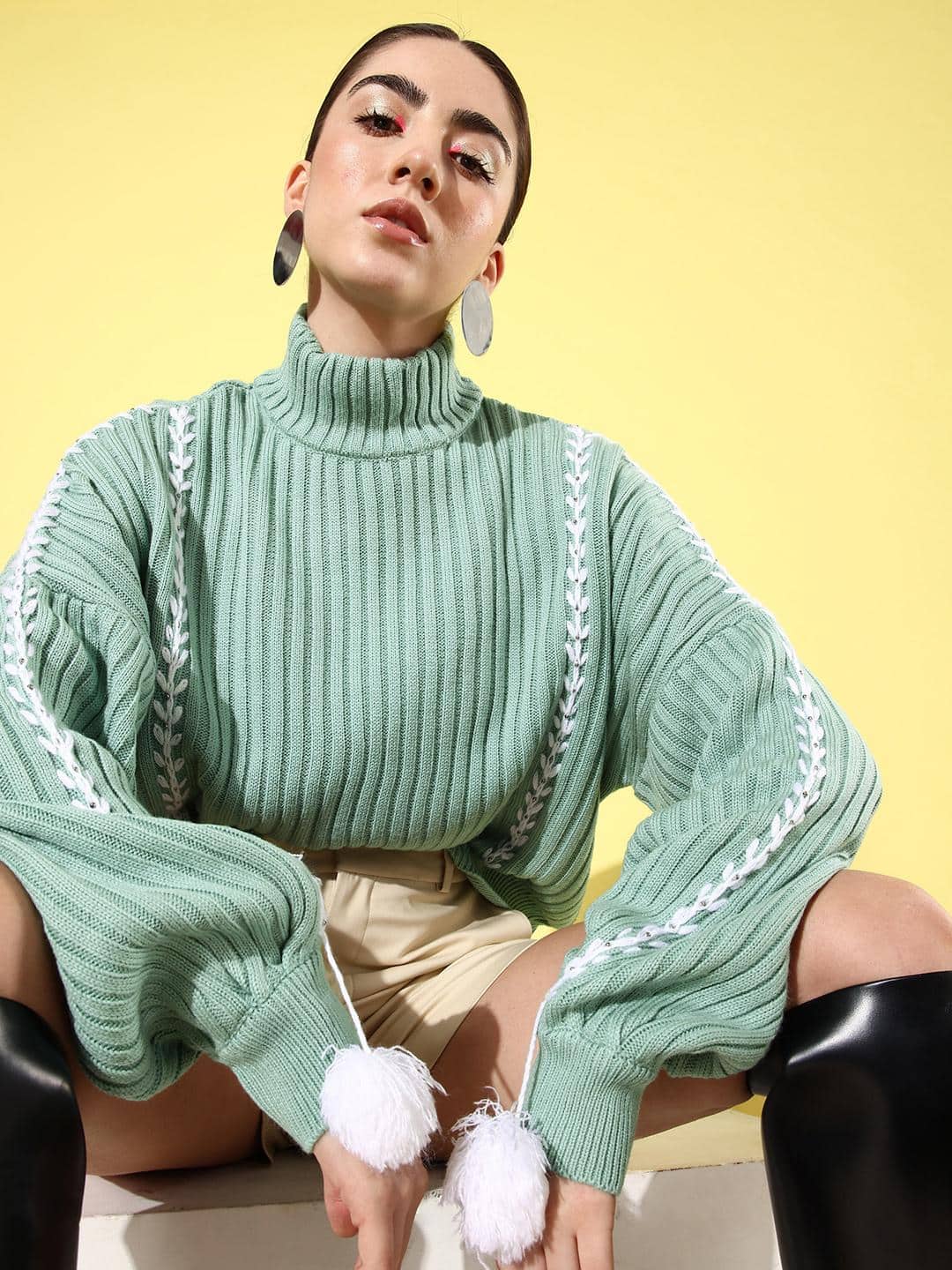 Right to fashion sale: Pullovers that turn cold days into style moments