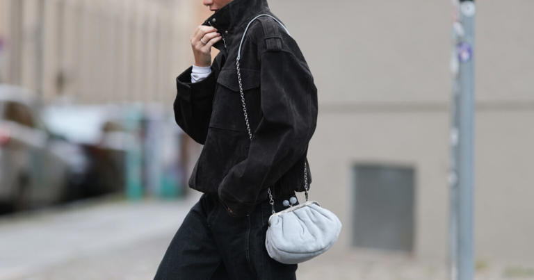 Το wallet είναι η νέα It bag