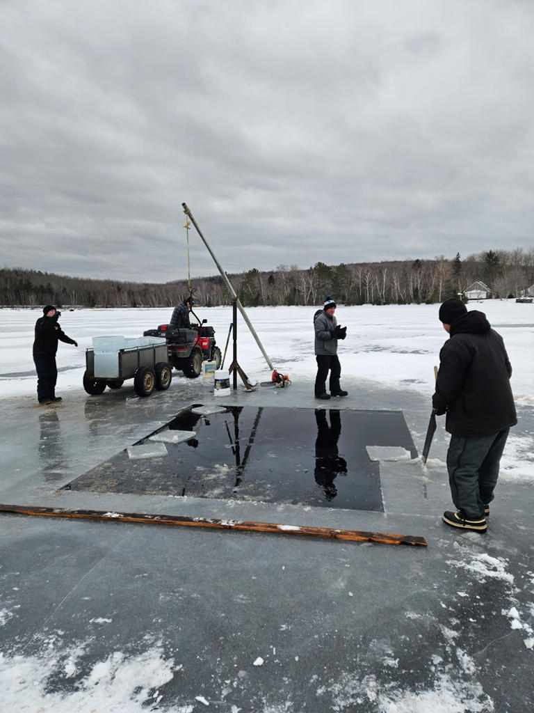 New Brunswick residents keep cool with age-old ice harvesting method