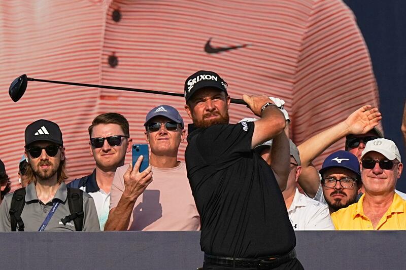 Lowry co-leader after second round in Dubai as McIlroy falls back