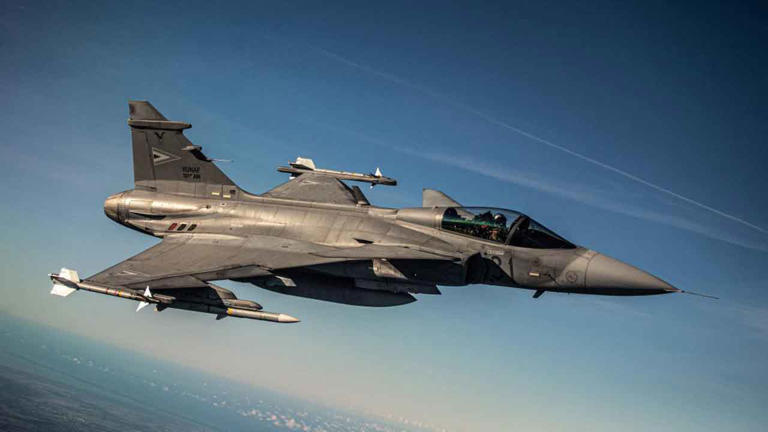 Saab leverer den første af fire ekstra Gripen-fly til Ungarn