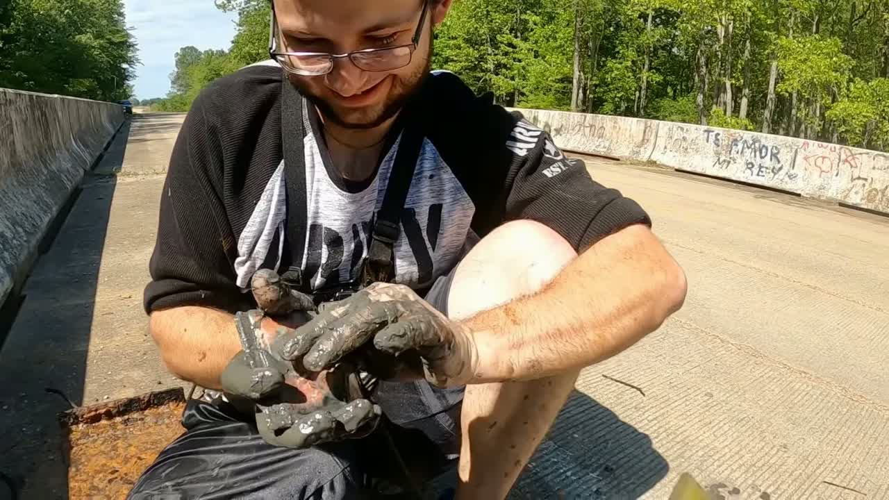 From normal trip to the biggest score ever – magnet fishing