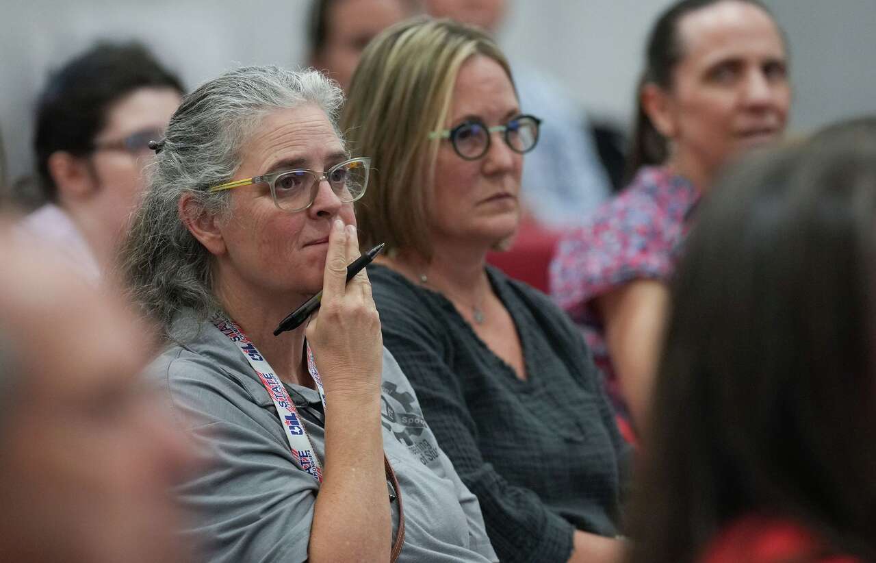 HISD will phase out popular programs at 4 magnet high schools, despite ...